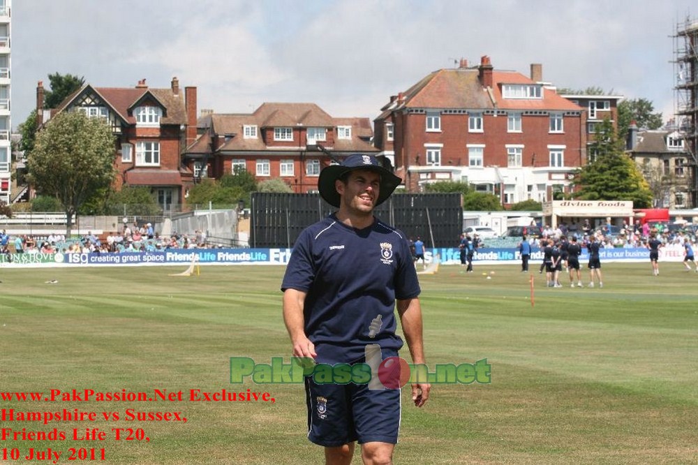 Neil Mckenzie | PakPassion.net